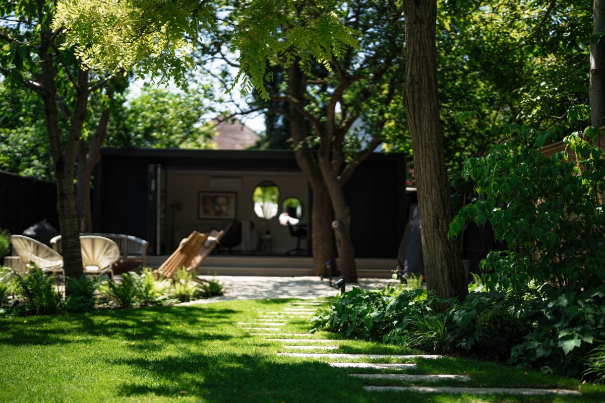 Charlotte & David - Hampton - Into The Garden Room