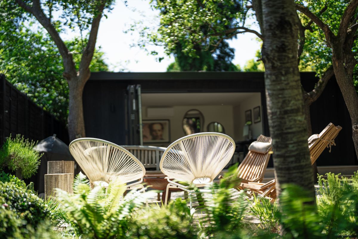 Charlotte & David - Hampton - Into The Garden Room